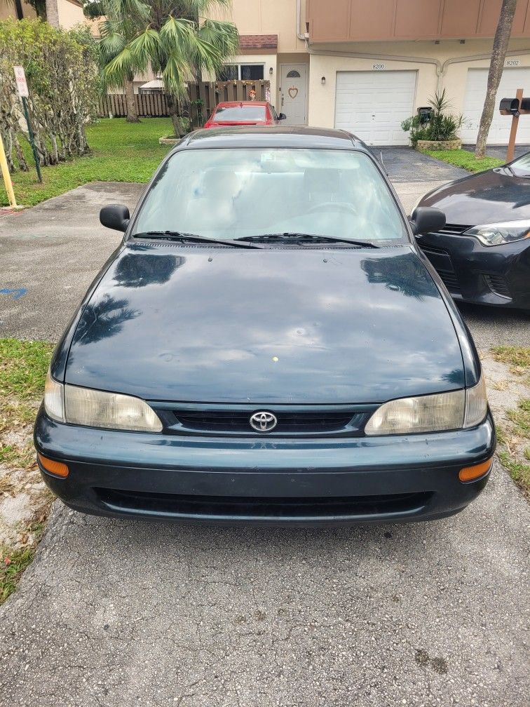 Toyota Corrolla 1996 for Sale in Fort Lauderdale, FL - OfferUp