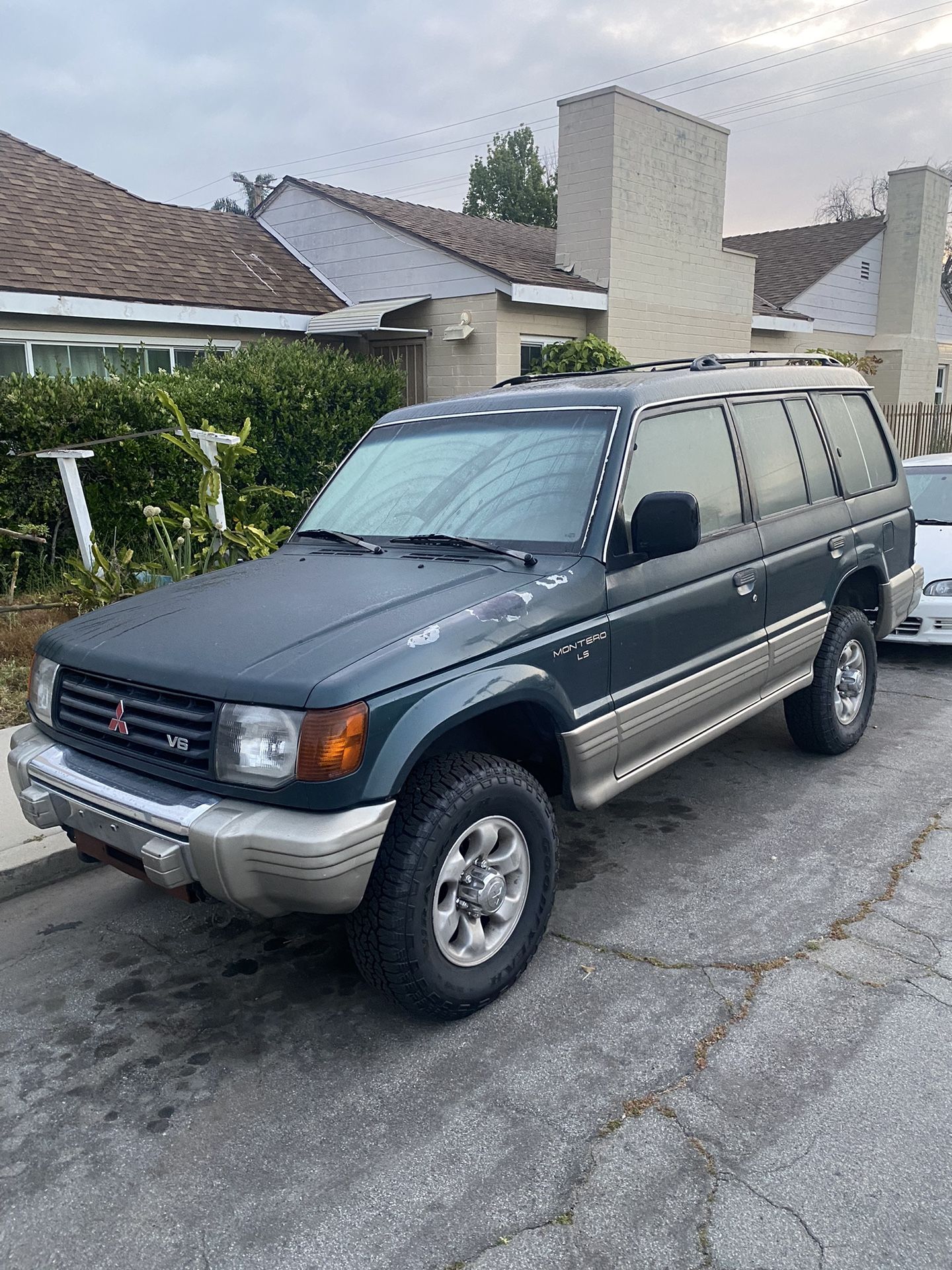 1996 Mitsubishi Montero for Sale in Long Beach, CA - OfferUp