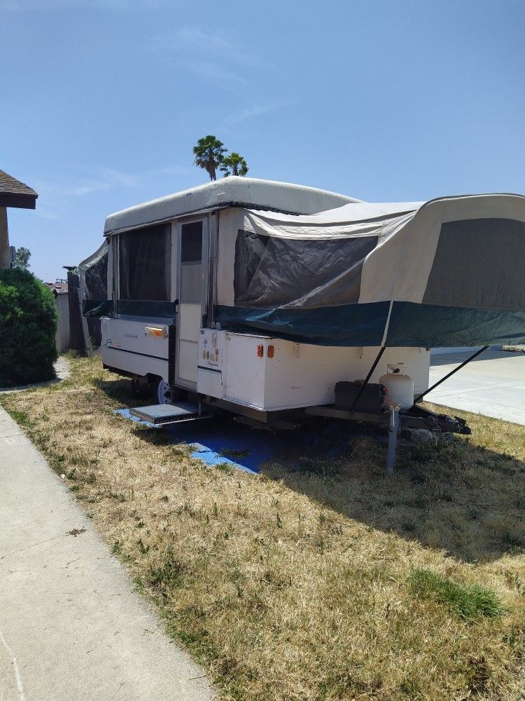 1998 Coleman Cheyenne for Sale in Rancho Cucamonga, CA - OfferUp