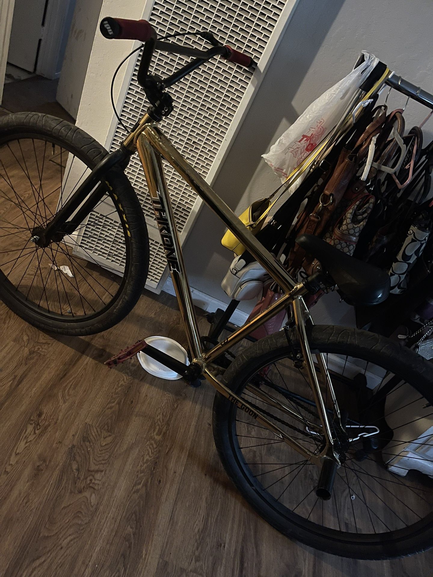 Throne Bike for Sale in San Jose, CA - OfferUp