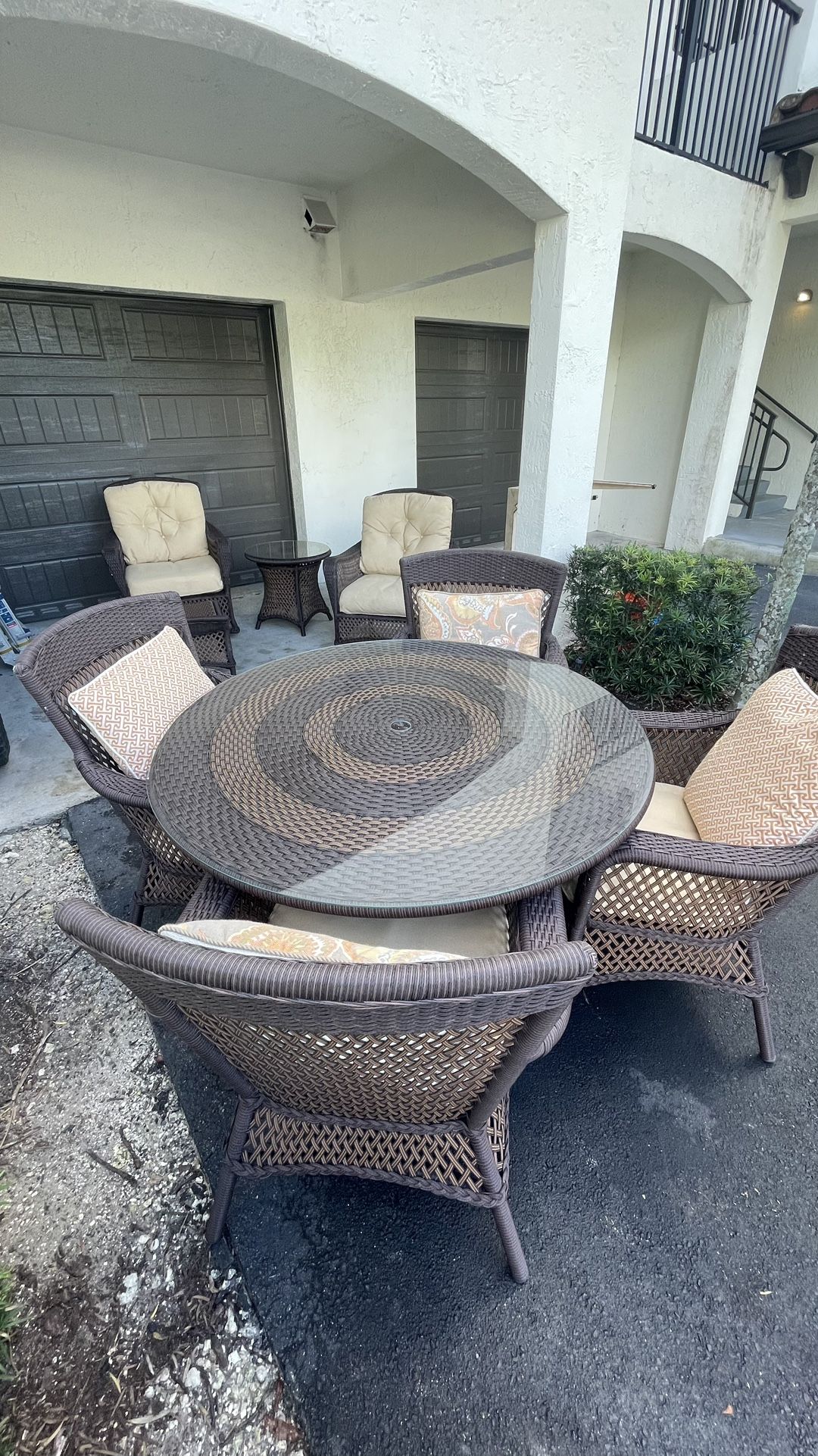 5 Piece Brown Grand Traverse Outdoor Patio Collection for Sale in ...