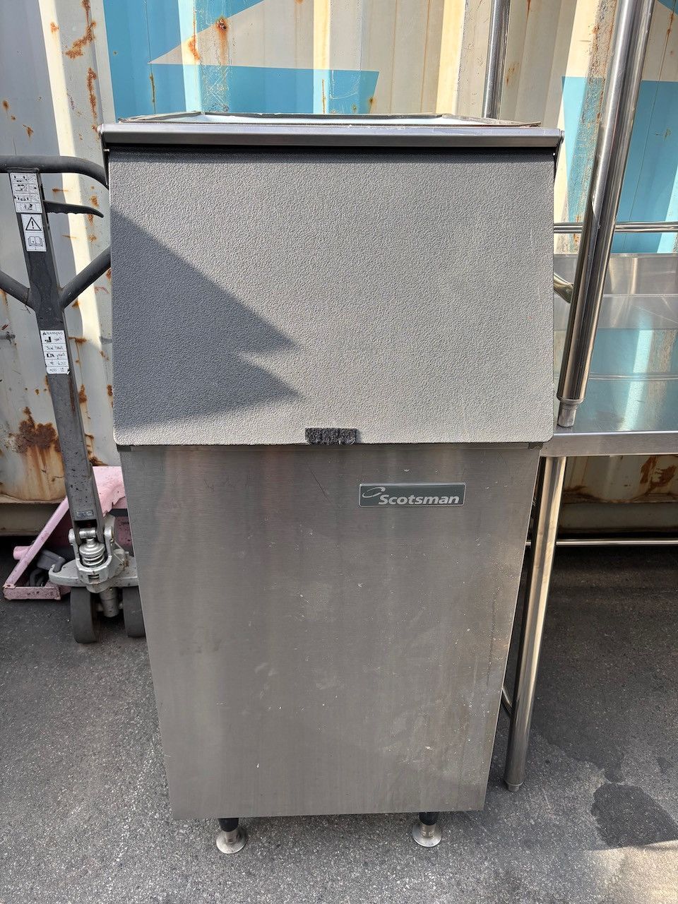 275 LB Capacity Ice Storage Bin Insulated Scotsman BH360S Stainless ...