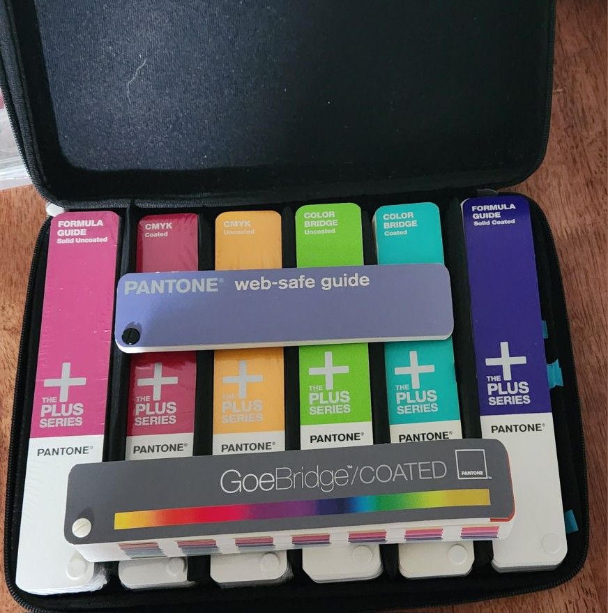 Pantone Colors, 6 Book Set W/ Case + 2 Bonus Books for Sale in Fontana ...