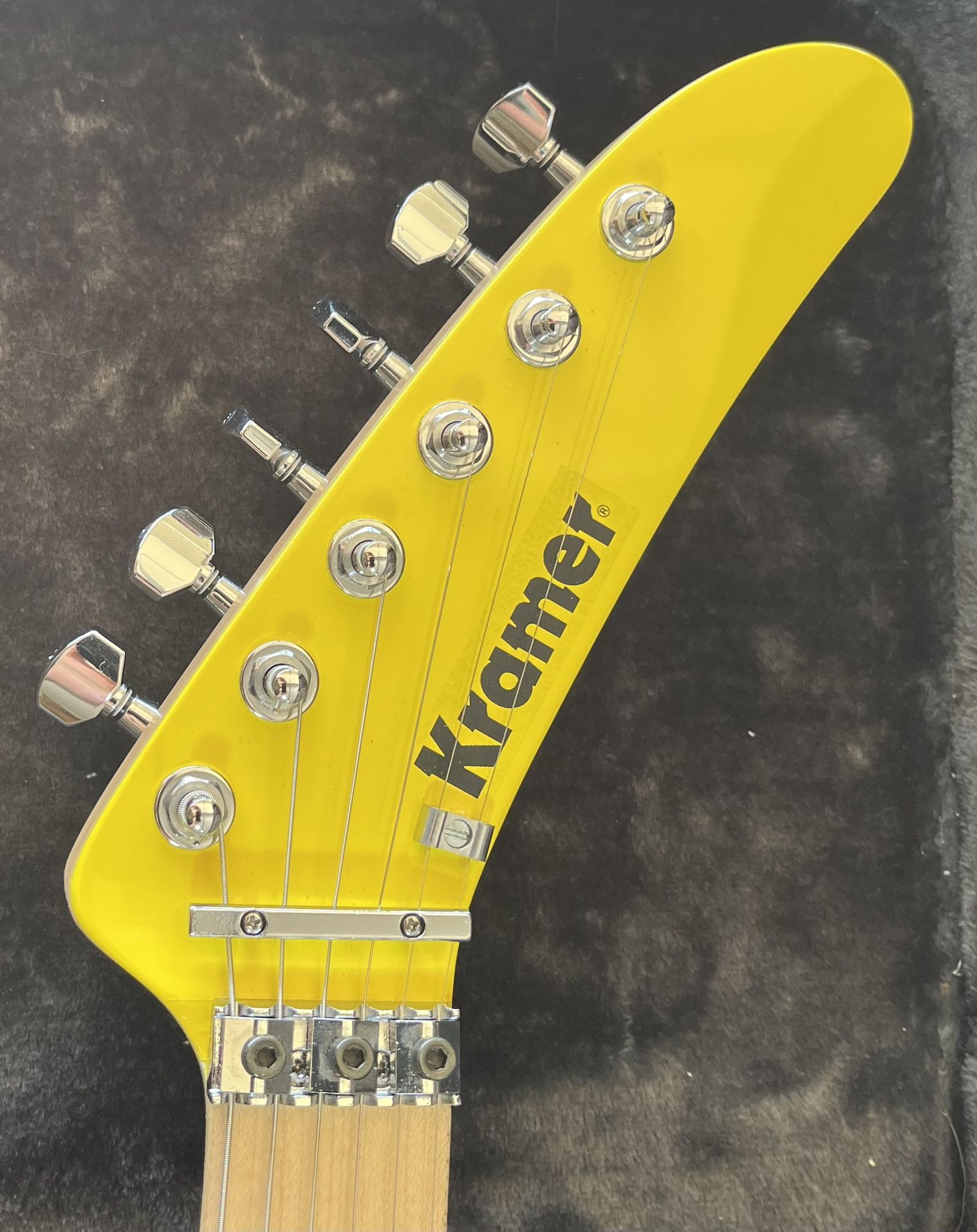 Kramer 84 With Case for Sale in Mesa, AZ - OfferUp