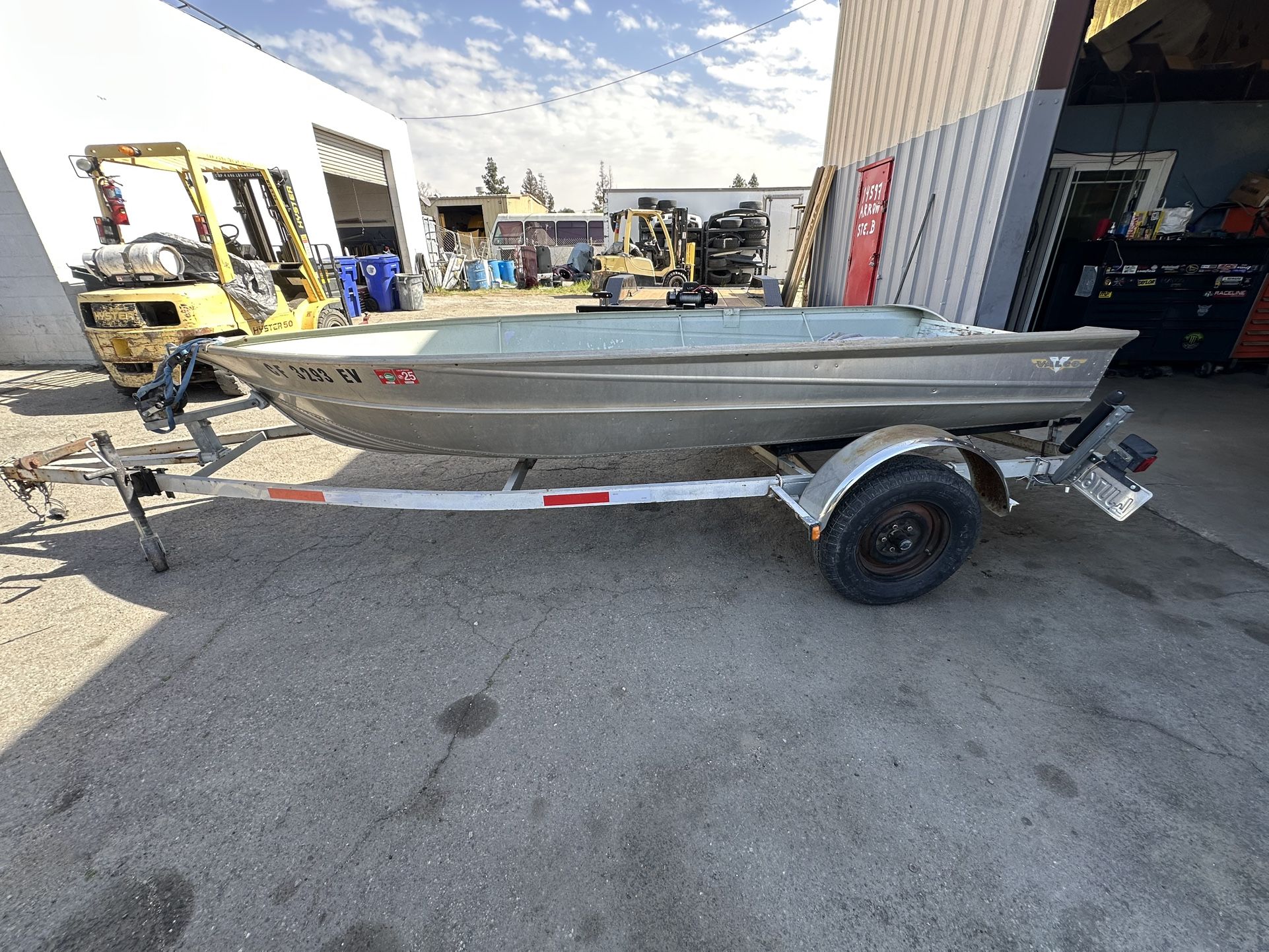 14’ Valco Aluminum Boat for Sale in Fontana, CA - OfferUp