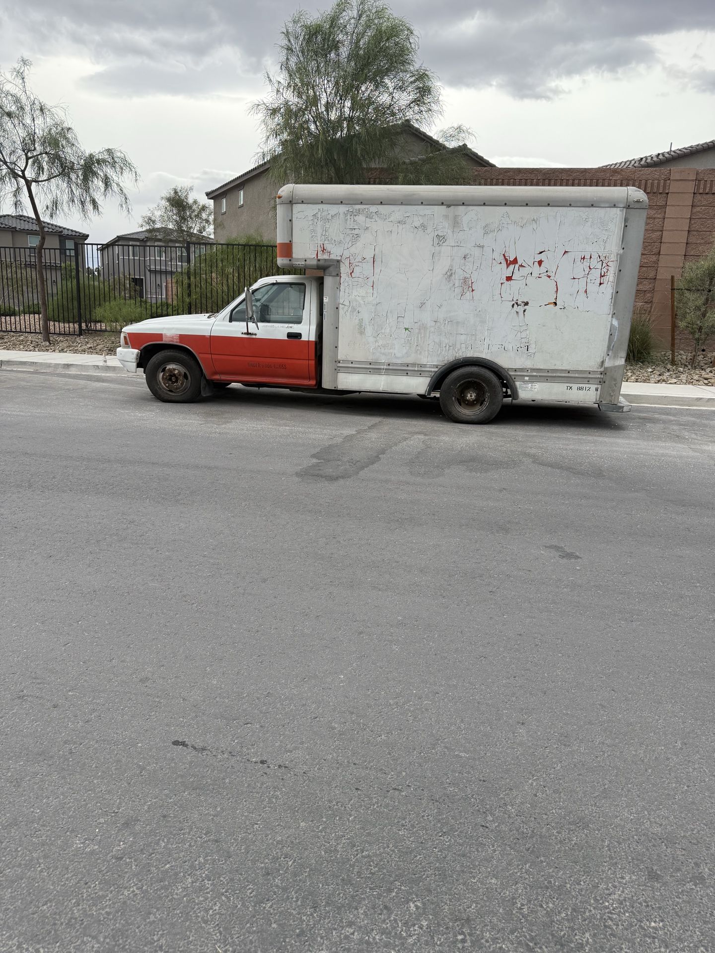 1989 Toyota 2wd for Sale in Las Vegas, NV - OfferUp