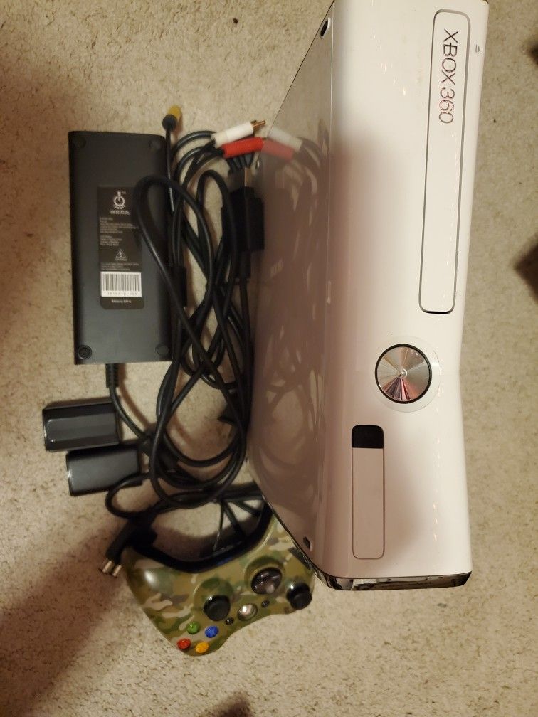 Xbox 360 Slim White 4gb