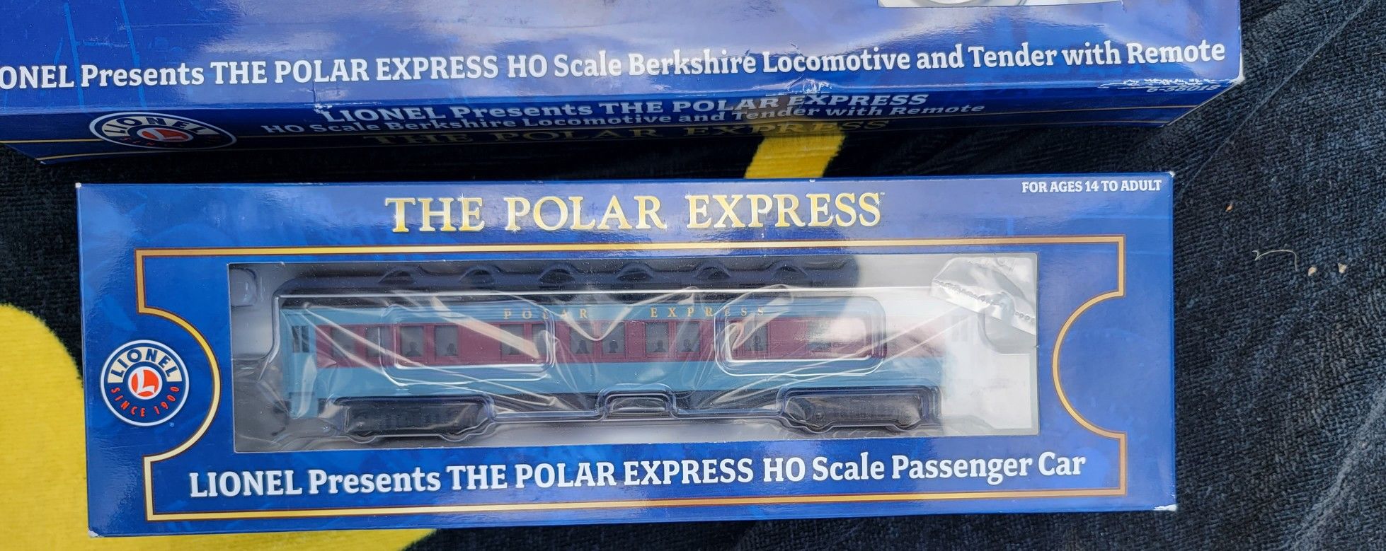 Polar Express Ho Train Set