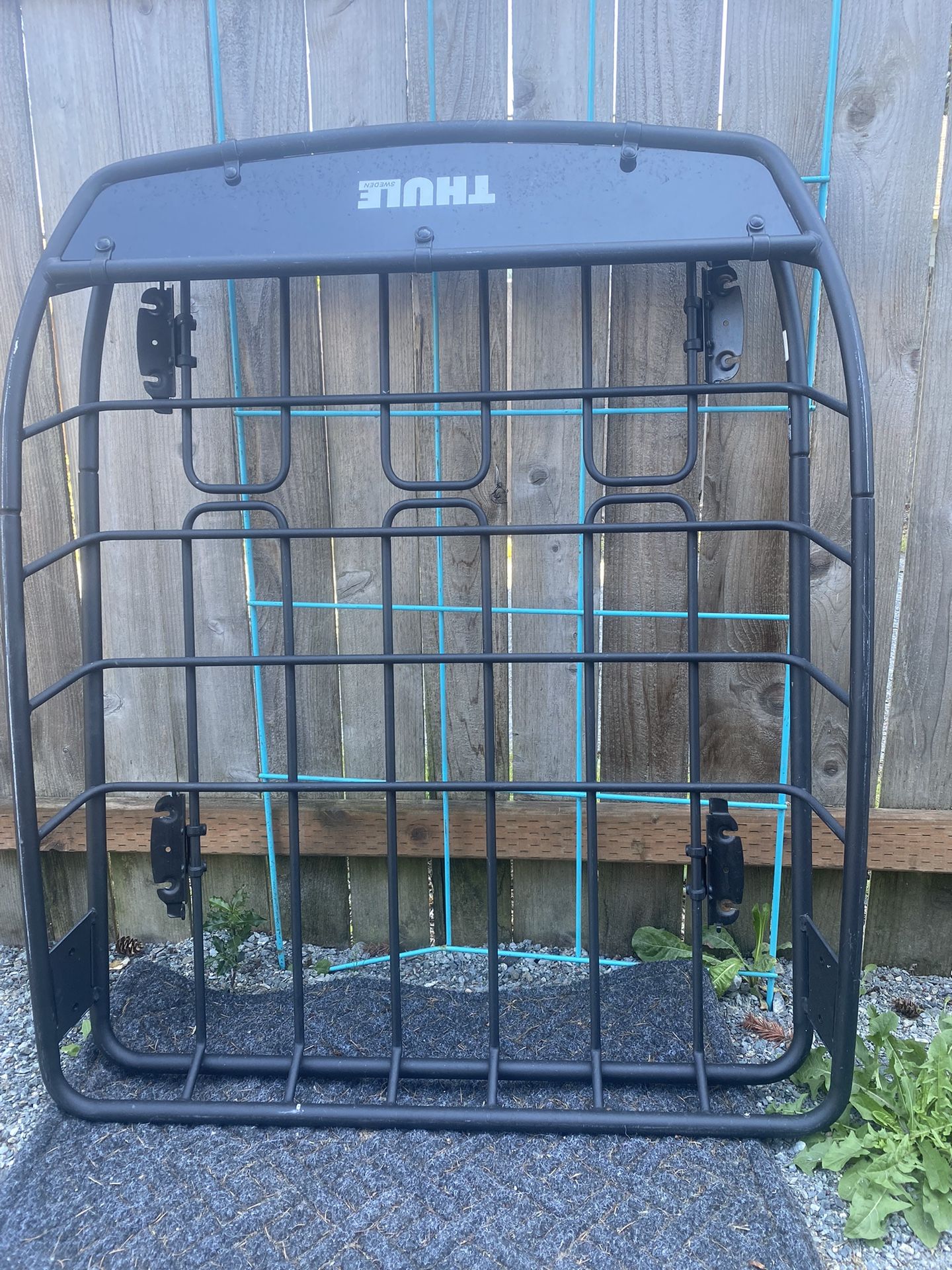 Thule Rooftop Basket for Sale in Everett, WA - OfferUp