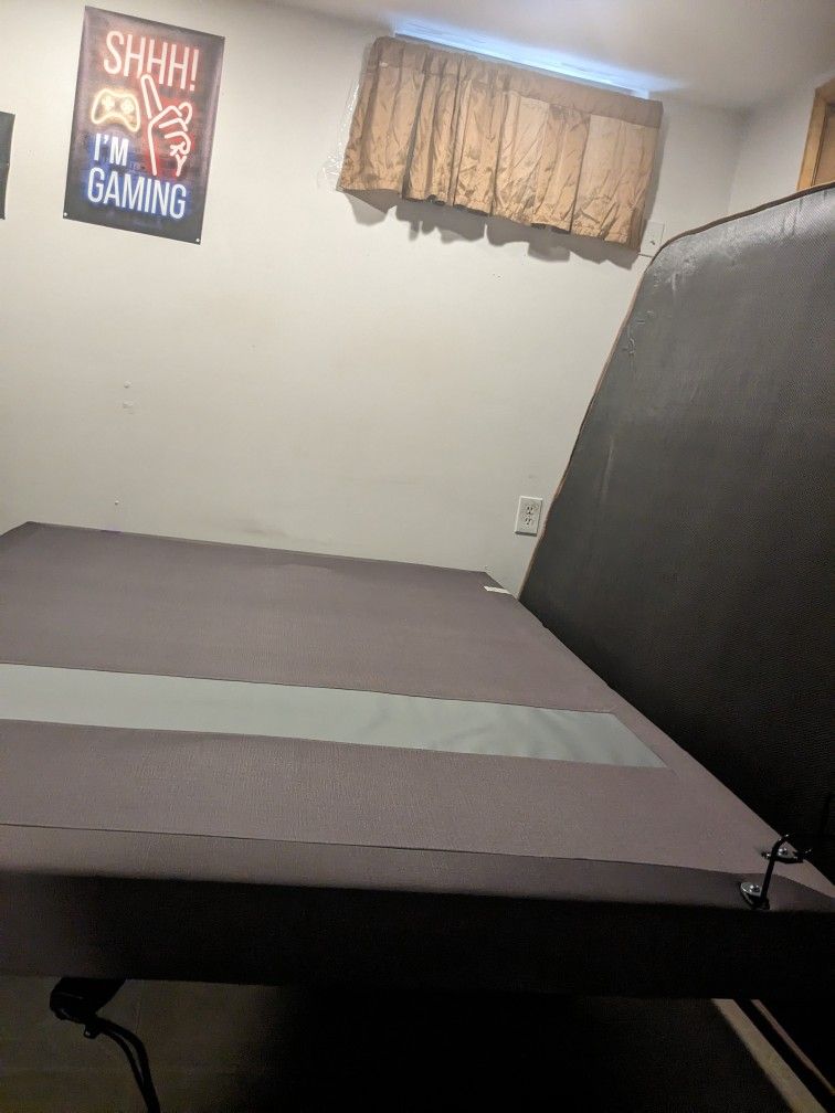 Purple Premium Plus Smart Base for Sale in Chicago, IL - OfferUp