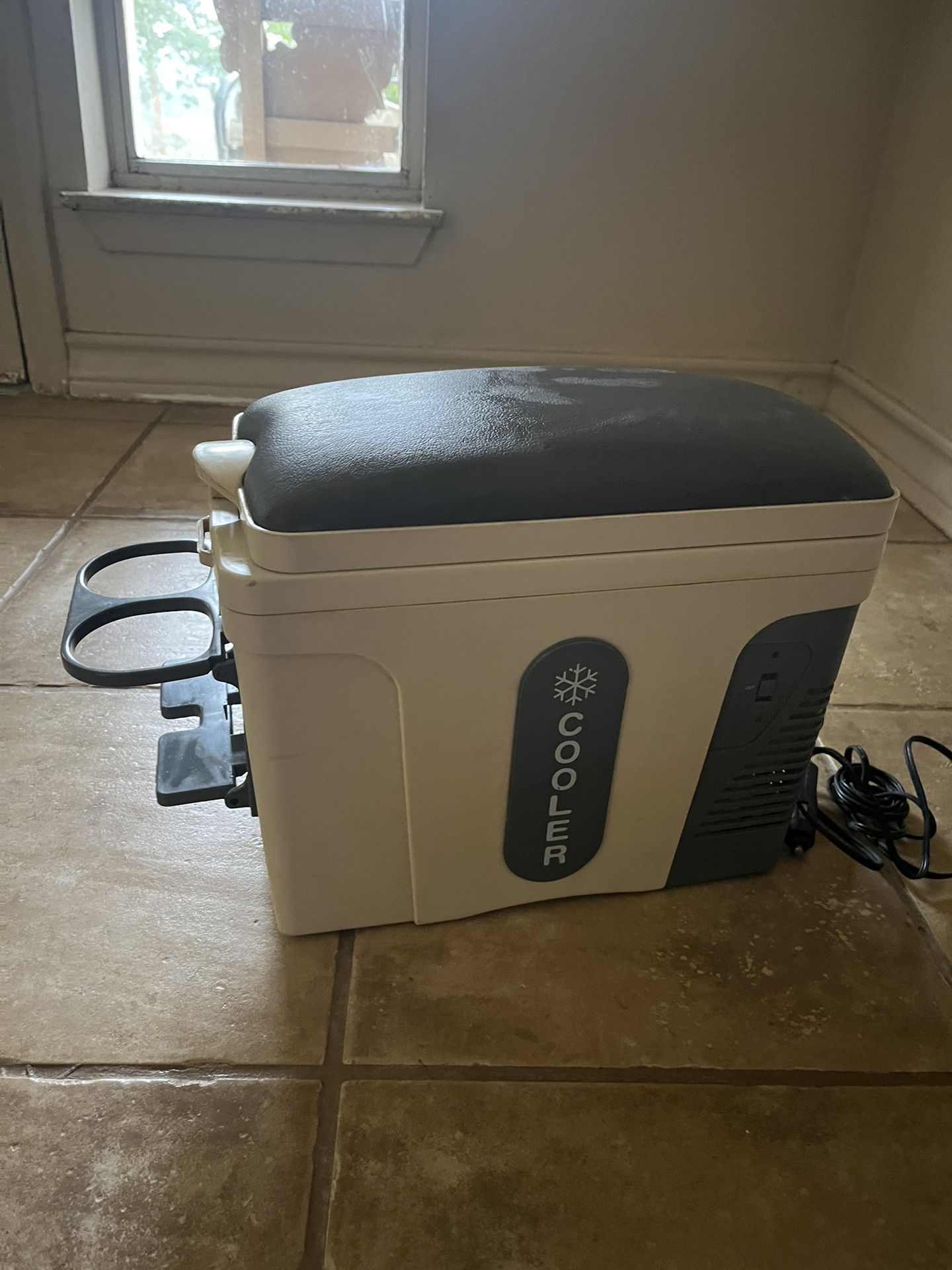 Johnlite Console Warmer/cooler Car Truck Boat Tv 12v for Sale in San ...