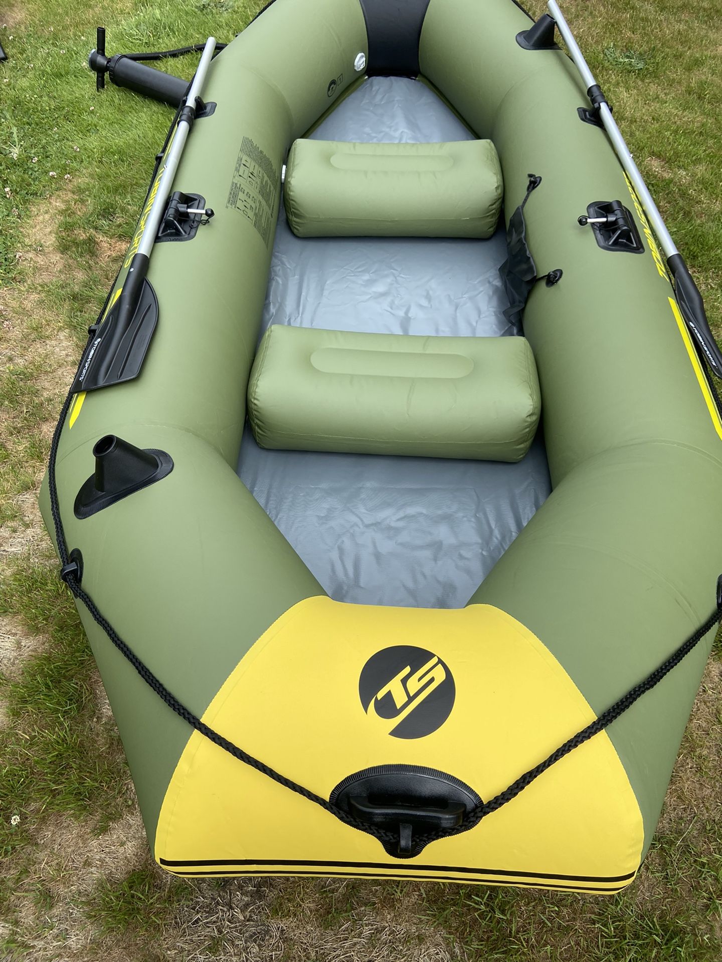 Tobin Inflatable Raft Heavy Duty for Sale in Puyallup, WA - OfferUp
