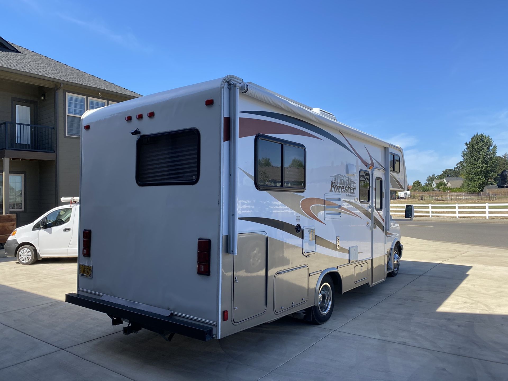 2011 Chevy Forester, 24’ Class C RV. for Sale in West Stayton, OR - OfferUp