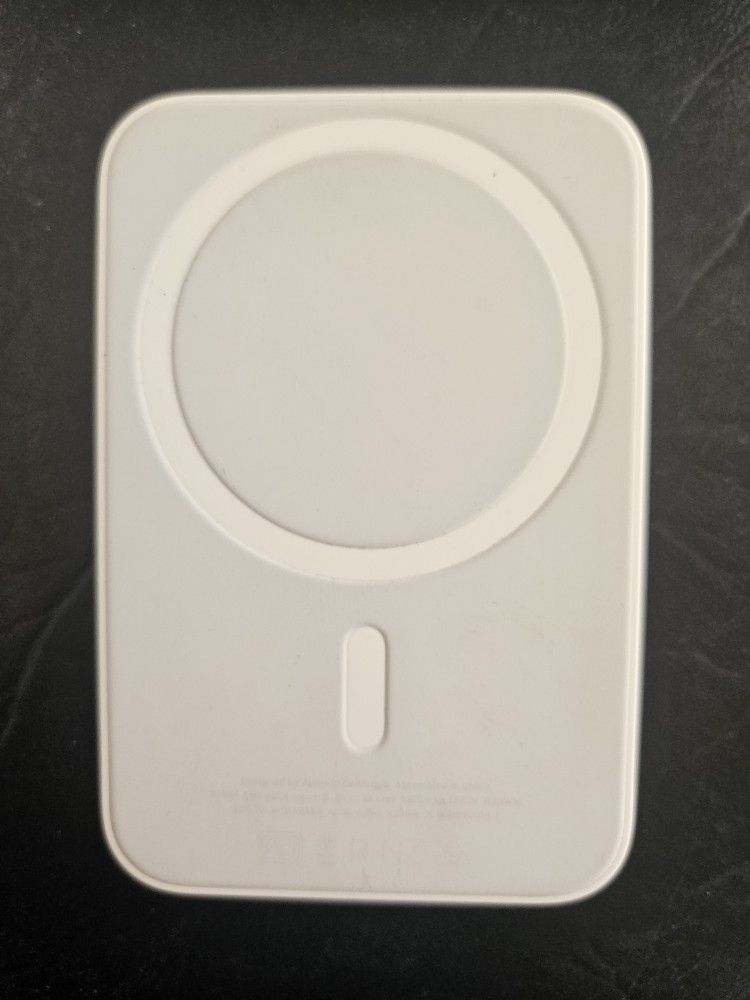Apple MagSafe Battery Pack GENUINE for Sale in Gilbert, AZ - OfferUp