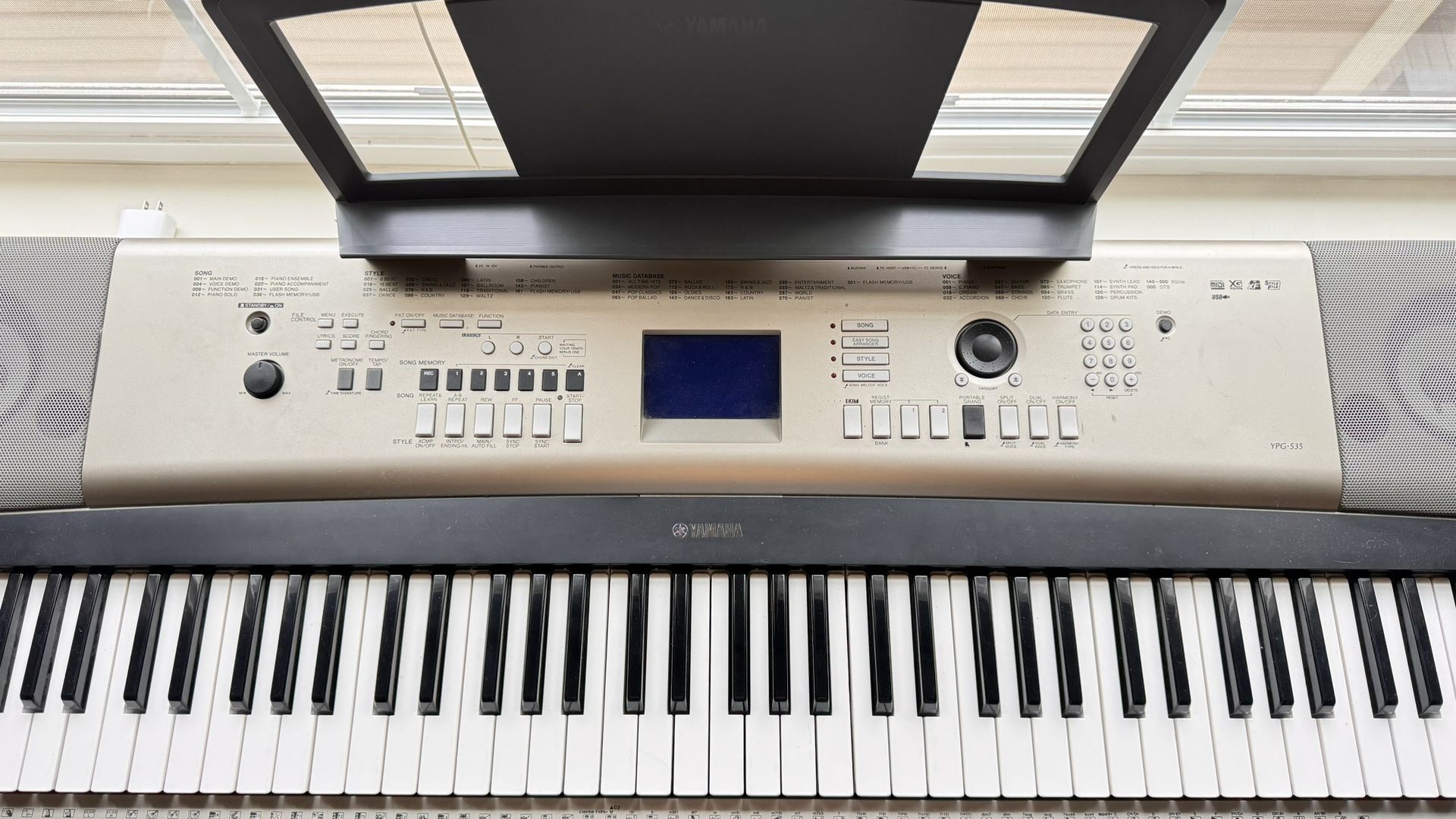 Yamaha (YPG-535) 88-key Piano w/ stand, bench, & pedal for Sale in Issaquah, WA - OfferUp