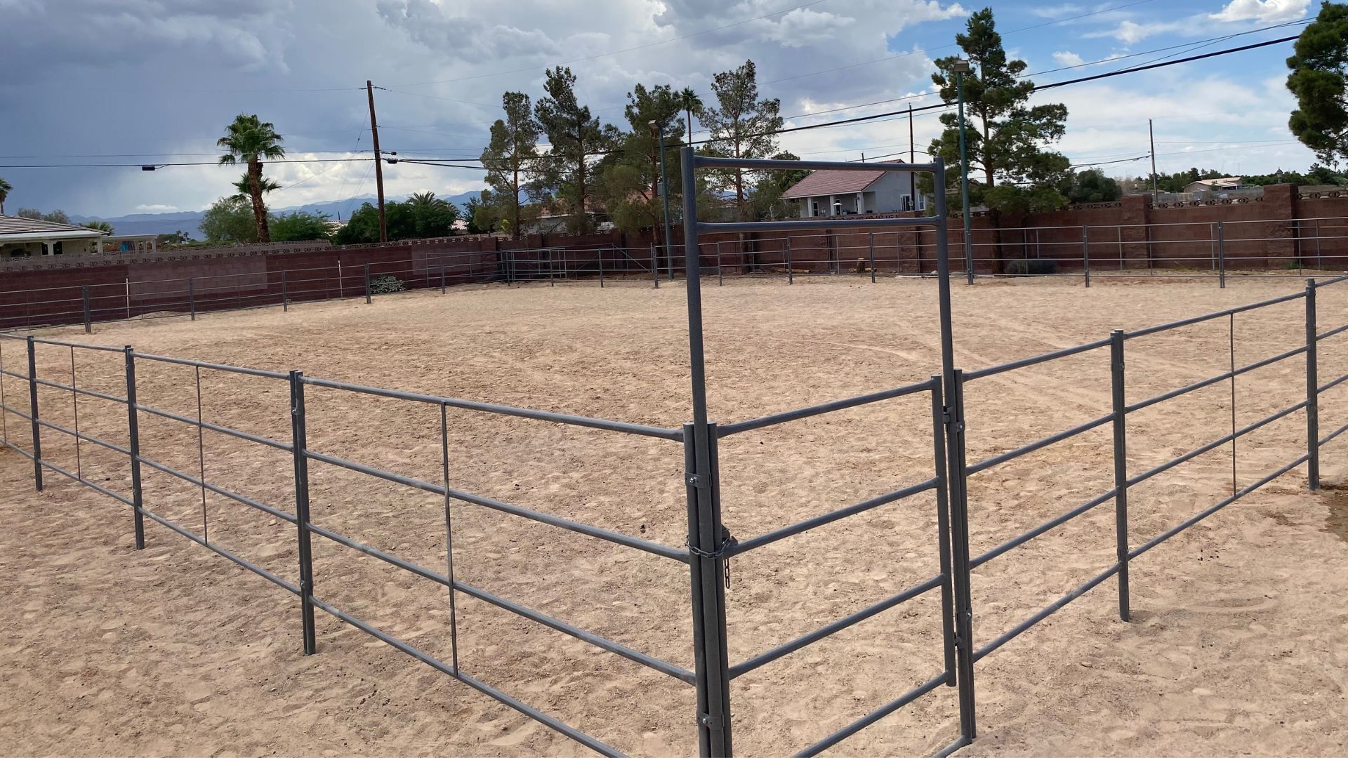 10ft Pipe Corral Panels - 14 Gauge - 1-5/8” - New for Sale in Roseville ...