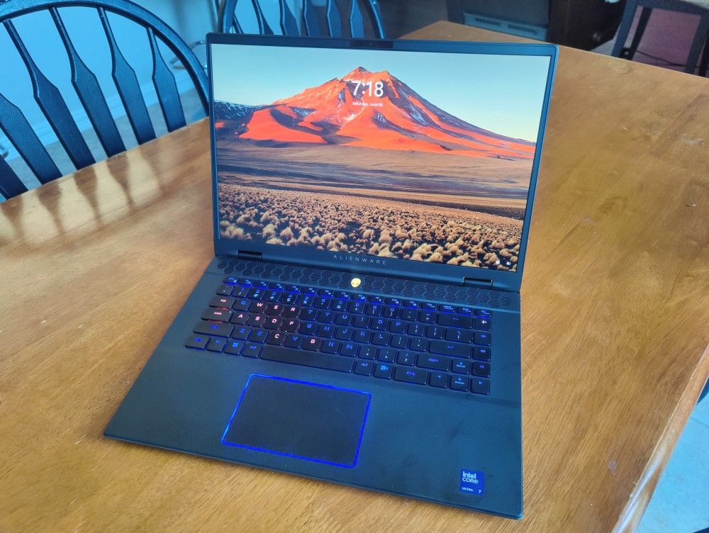 Alienware - m16 R2 QHD+ 240Hz Gaming Laptop - Intel Core Ultra 7 - 16GB ...
