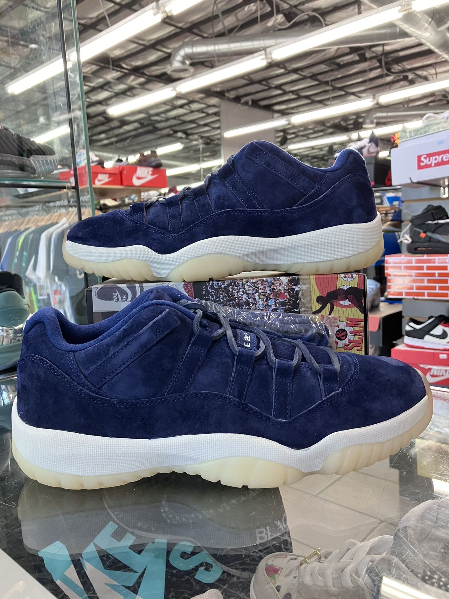 Air Jordan 11 Retro Low Derek Jeter RE2PECT for Sale in Culver City, CA ...