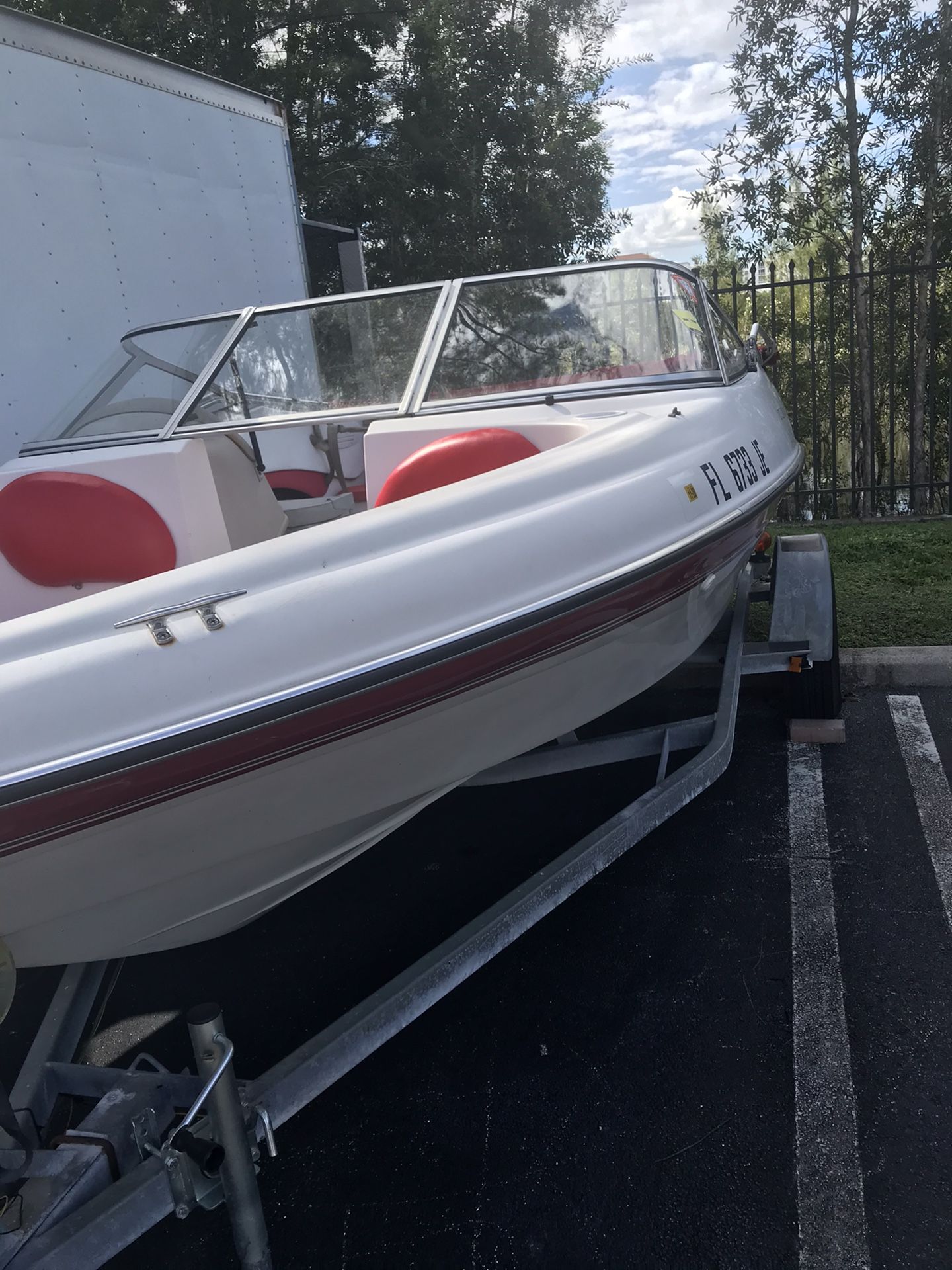 Four Winns boat volvo penta motor inboard 17 ft 1998 for Sale in Miami ...