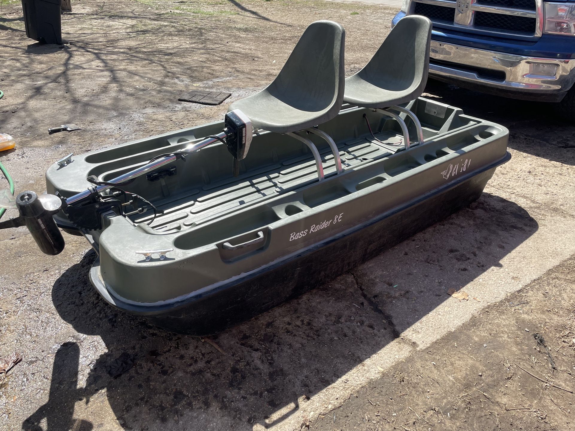 Pelican Bass Raider 10E for Sale in Wichita, KS - OfferUp
