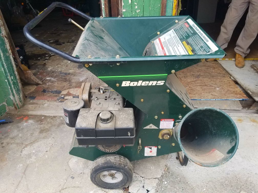 Bolens 8 HP Chipper Shredder for Sale in Detroit, MI - OfferUp