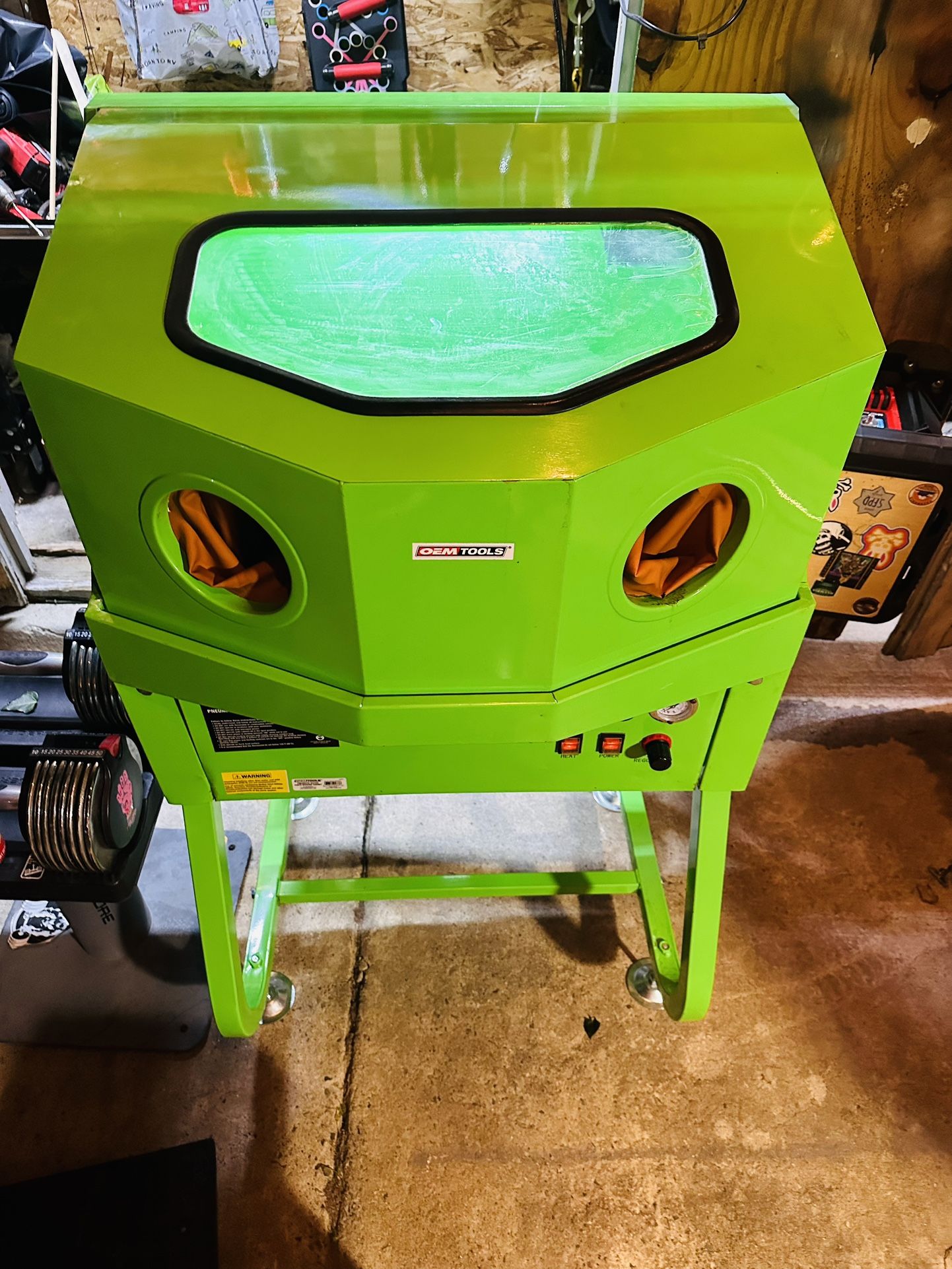 OEM TOOLS 24677 Pneumatic Heated Parts Washing Cabinet, Parts Washer ...