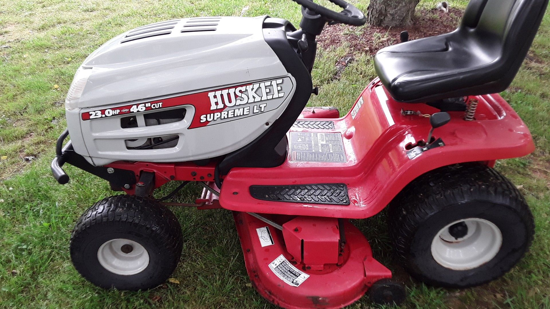 Husky lawn tractor SUPREME LT for Sale in Gastonia, NC - OfferUp