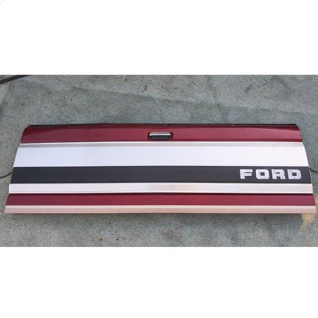 92-96 Ford F150 Eddie Bauer Tailgate With Aluminum Trim for Sale in San ...