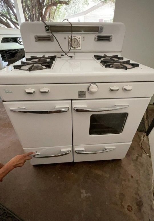 1950's Vintage Ultramatic Caloric Gas Stove $175 for Sale in Phoenix ...