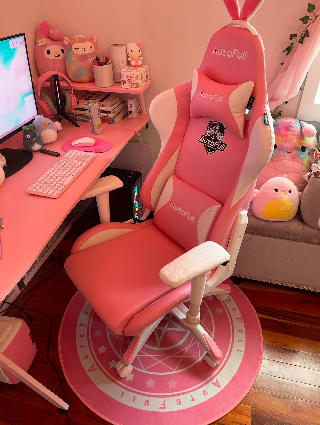 pink gaming set up + pc for Sale in Seattle, WA - OfferUp