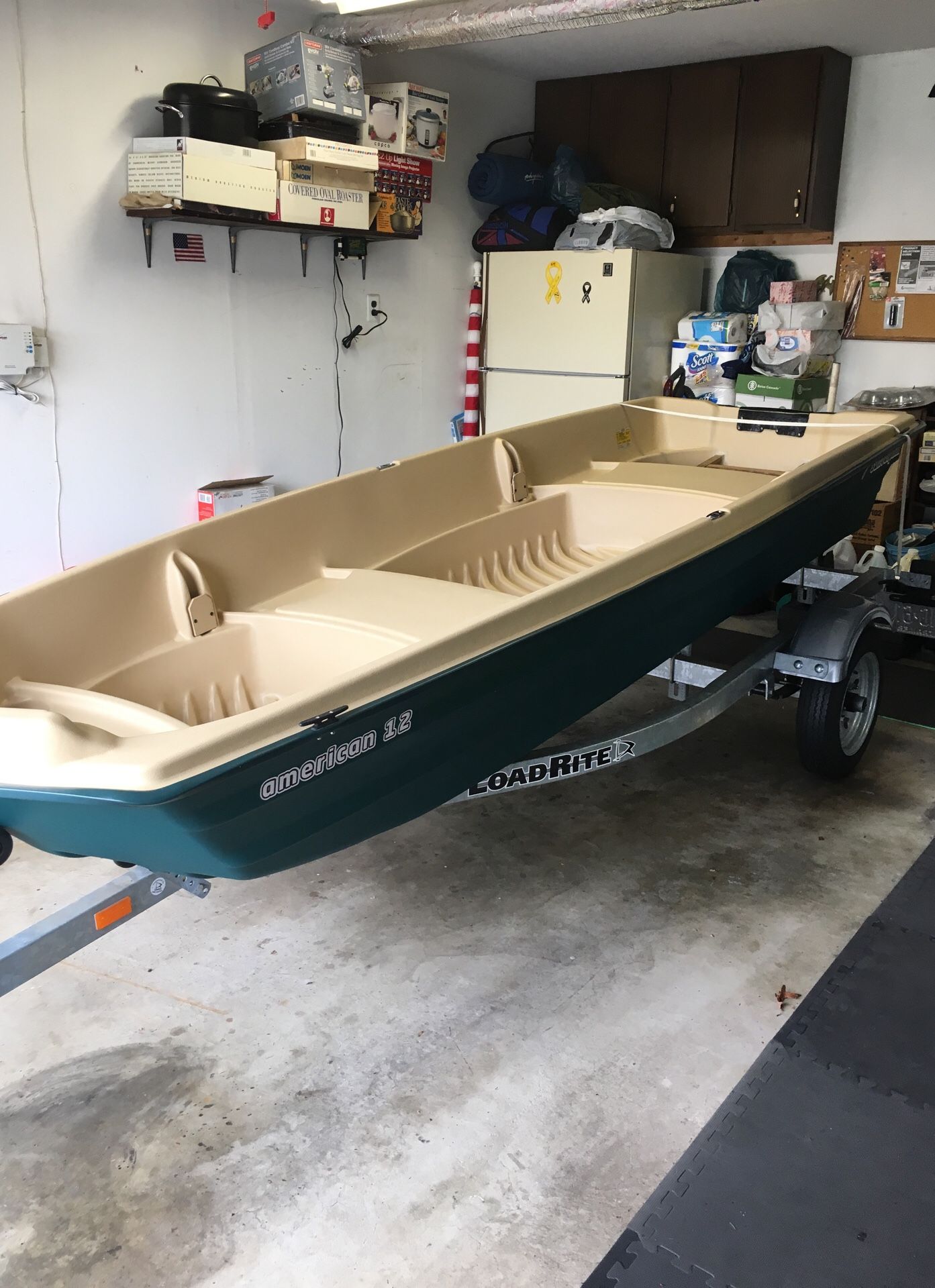 SUN DOLPHIN AMERICAN 12 FEET LONG JON BOAT BEIGE & GREEN (A MUST SEE ...