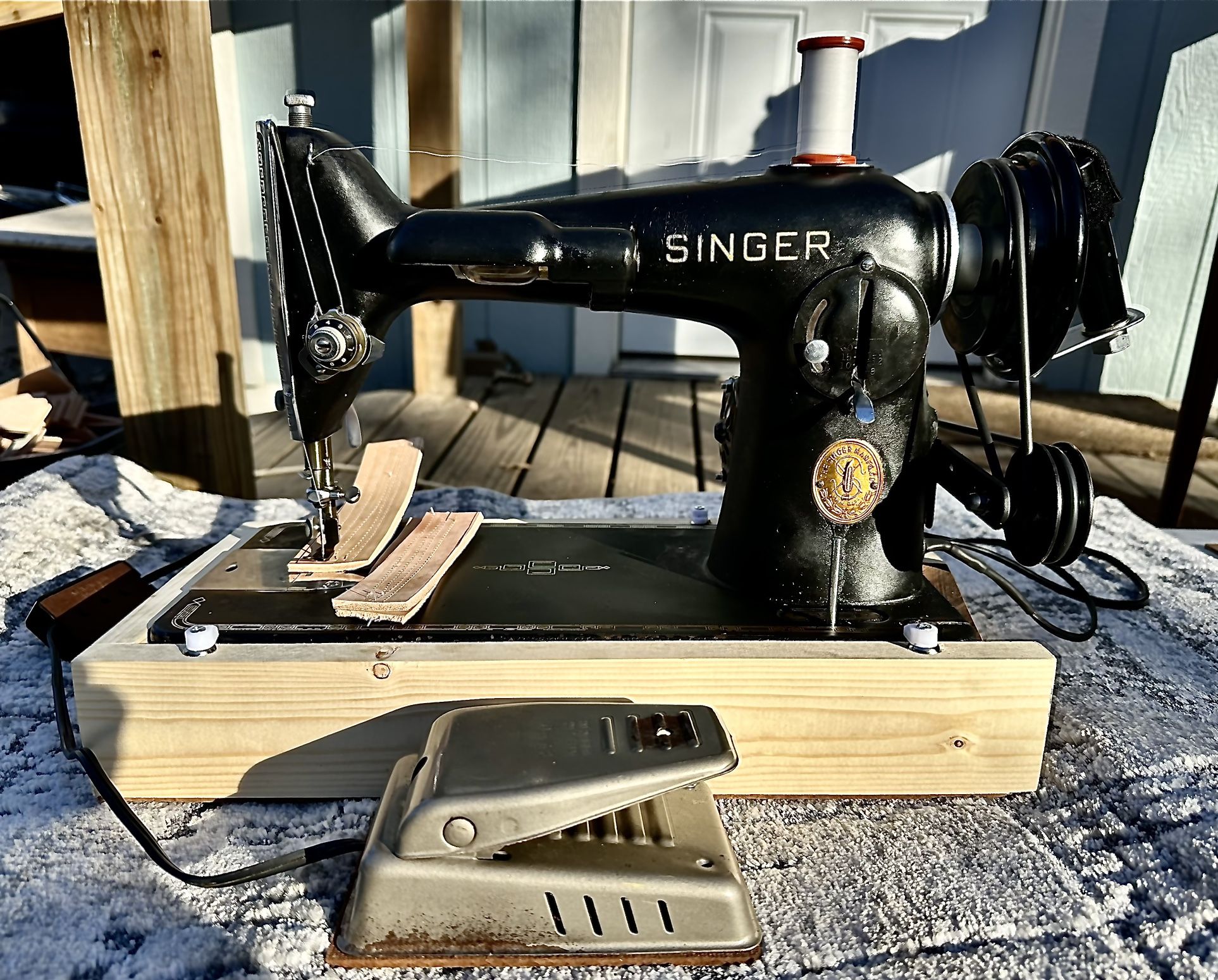 LEATHER MODIFIED SINGER 201 SEWING MACHINE for Sale in Keene, TX - OfferUp