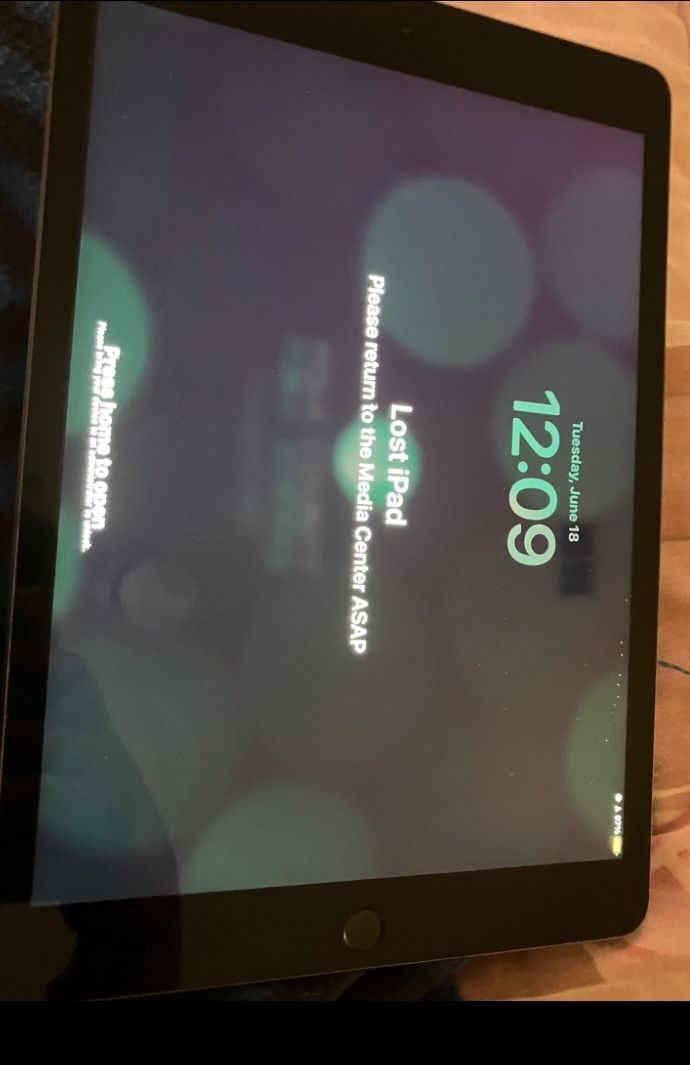 *LOCKED* Apple iPad 7th generation, space gray for Sale in Zephyrhills ...