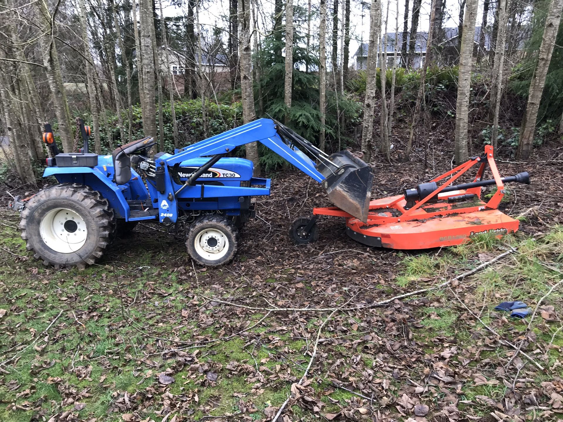 2004 New Holland TC30 Front loader Tractor for Sale in Hoquiam, WA ...
