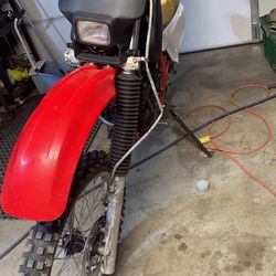 1984 Honda Xr500r Xr500 Xr Dirtbike for Sale in Hesperia, CA - OfferUp