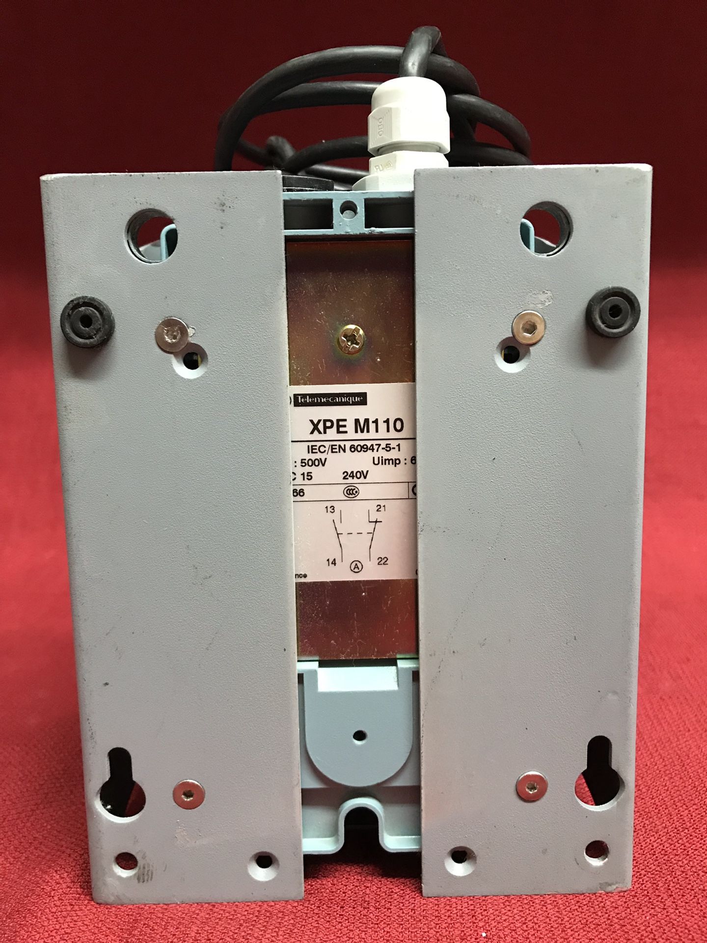 TELEMECANIQUE XPE-M110 FOOT SWITCH /Protection Shield from Cynosure ...