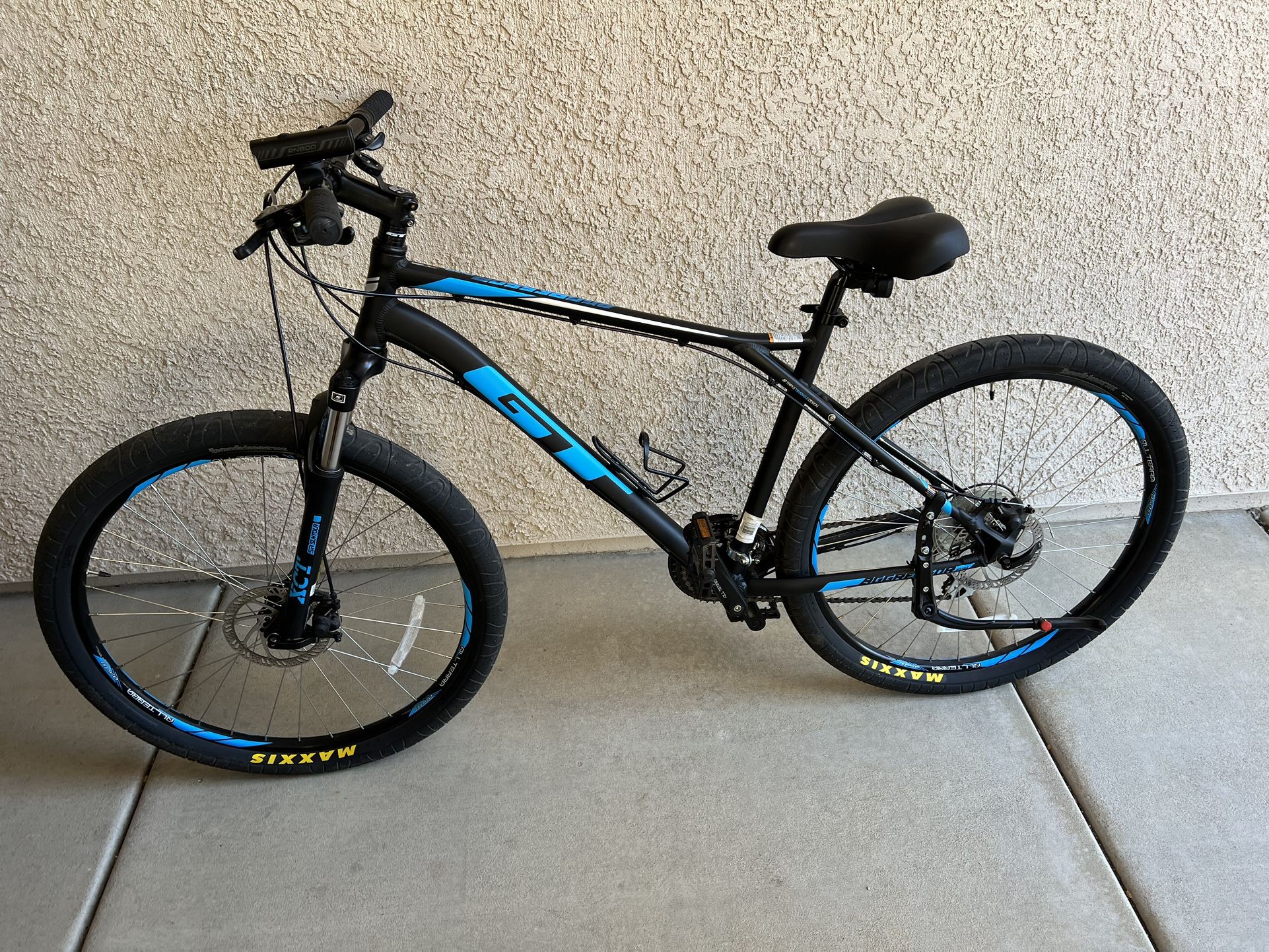 GT Aggressor Pro *Large* Mountain / City Bike with Extras for Sale in ...