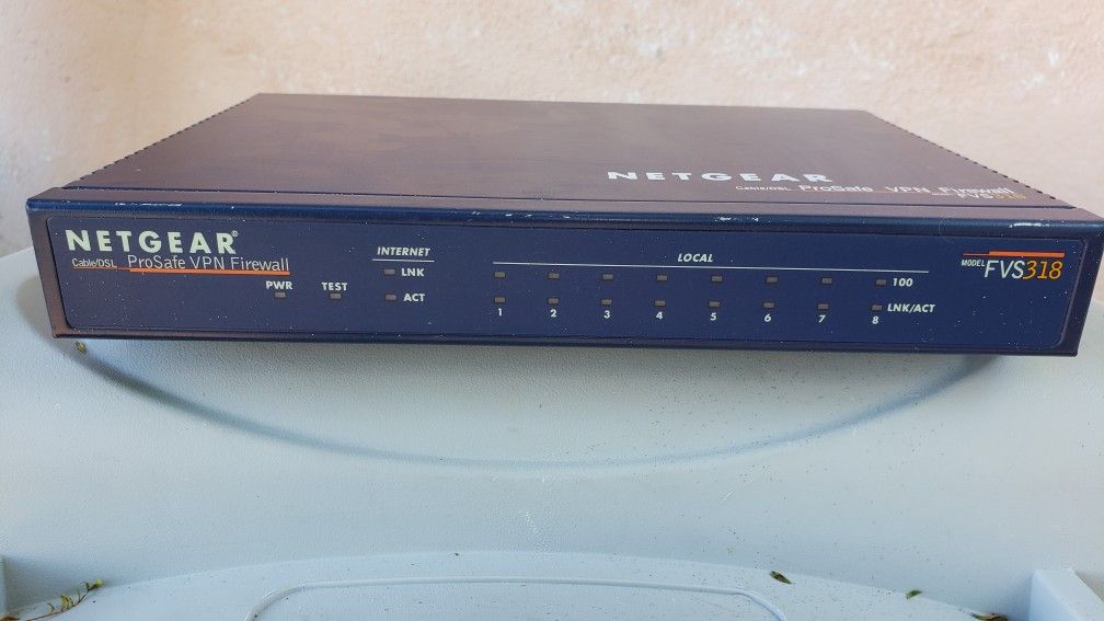 NETGEAR FV318 VPN FIREWALL ROUTER DESKTOP SERIES for Sale in Canoga ...