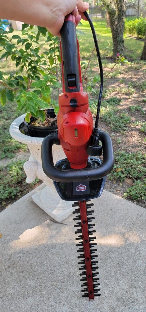 NEW CRAFTSMAN Hedge Trimmer with Bubble Level for Sale in San Antonio ...