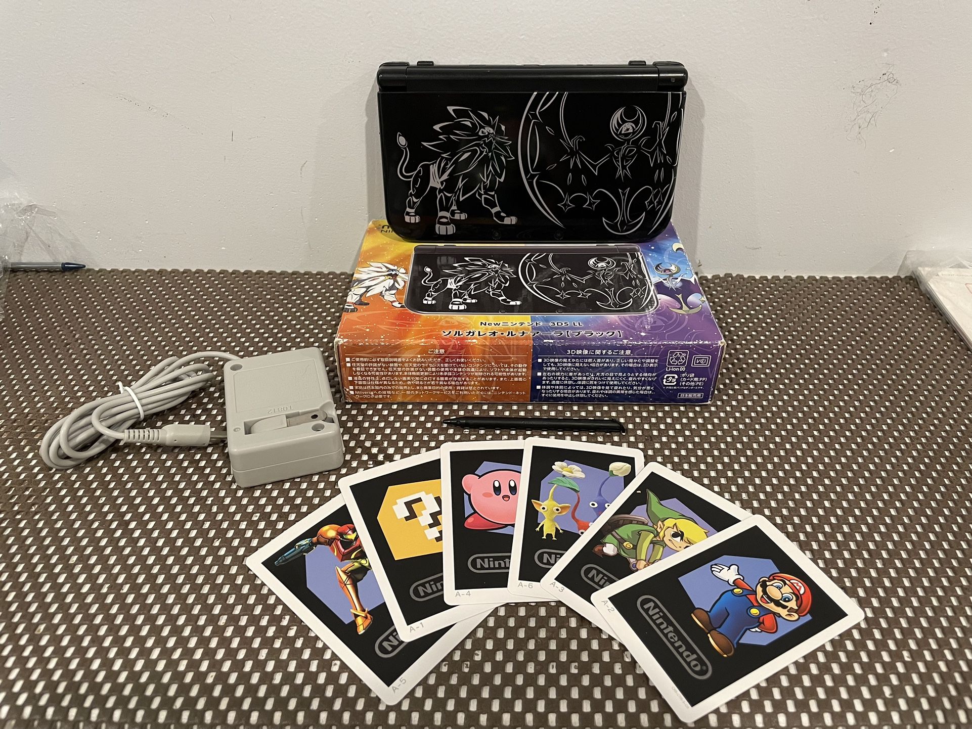 New Nintendo 3DS XL Pokemon Sun and Moon CIB W/ Games, charger, stylus ...