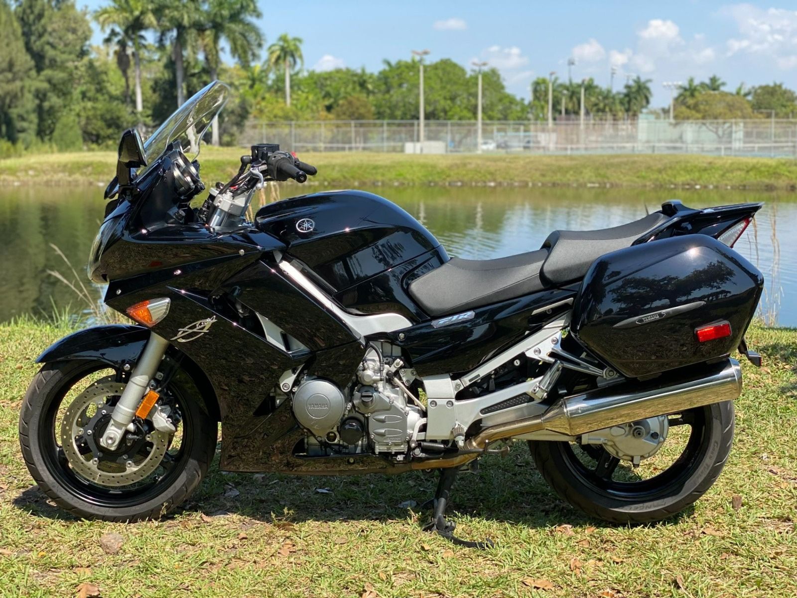 2009 YAMAHA FJR 1300A for Sale in Sunny Isles Beach, FL - OfferUp