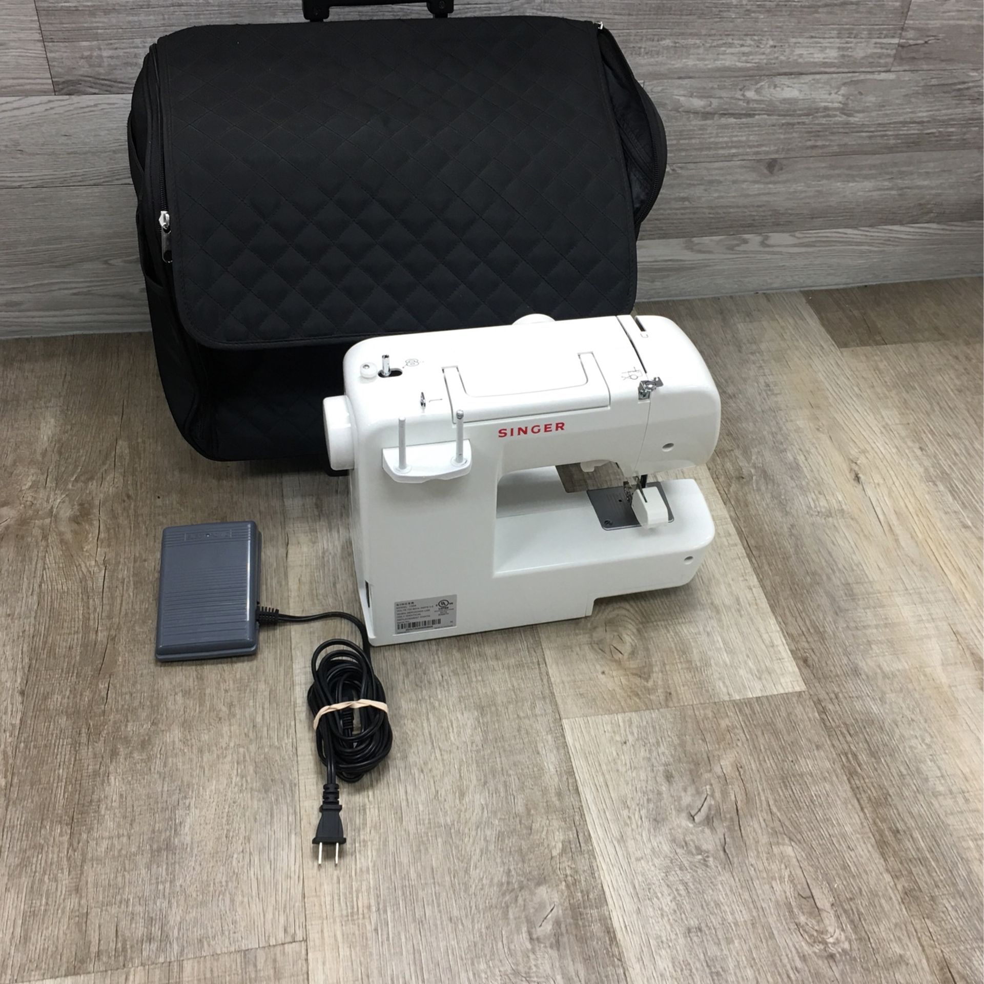 Singer Sewing Machine Start 1304 for Sale in Largo, FL - OfferUp