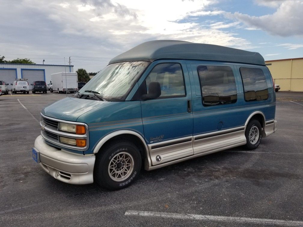 1998 Chevy Express Conversion van 5.7 for Sale in Fort Myers, FL - OfferUp