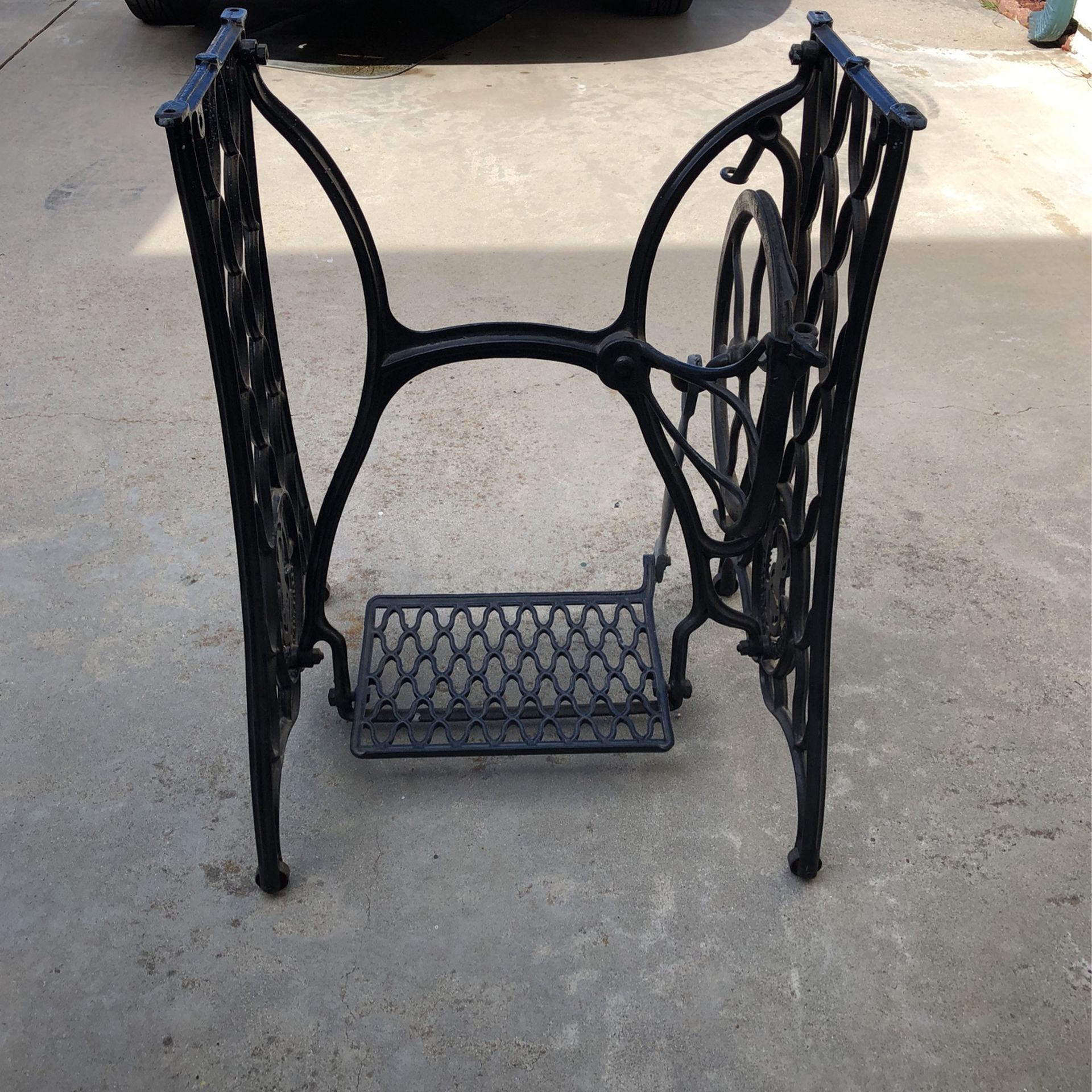 1890s Singer Sewing Machine Stand for Sale in Oceanside, CA - OfferUp