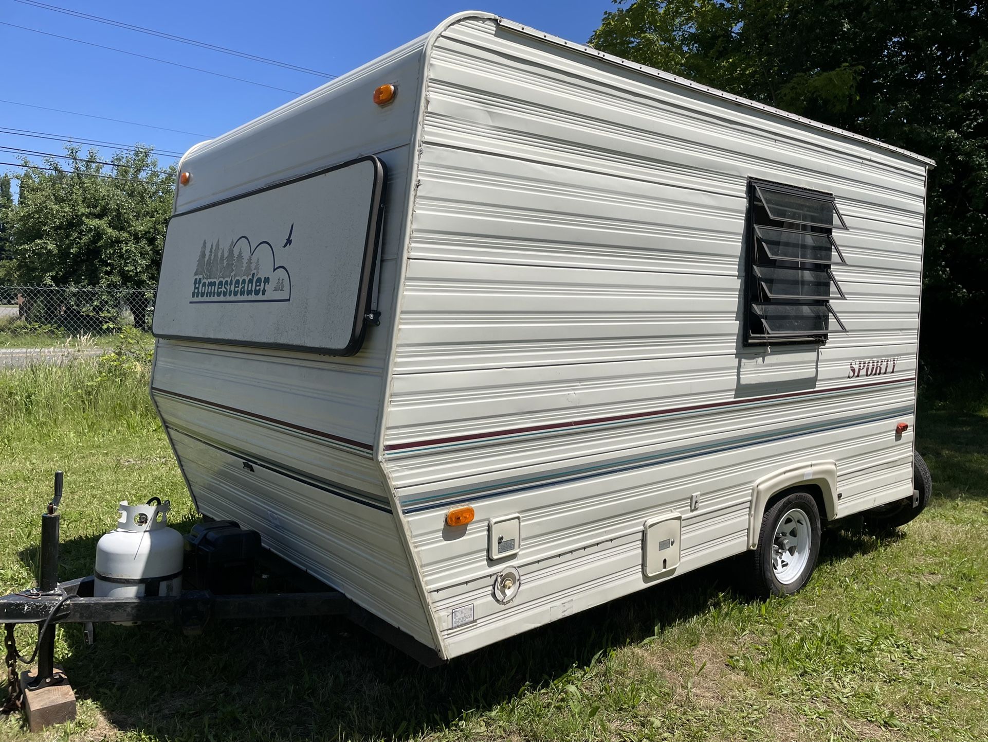 1992 Homesteader Sporty 15ft Travel trailer for Sale in Tacoma, WA ...