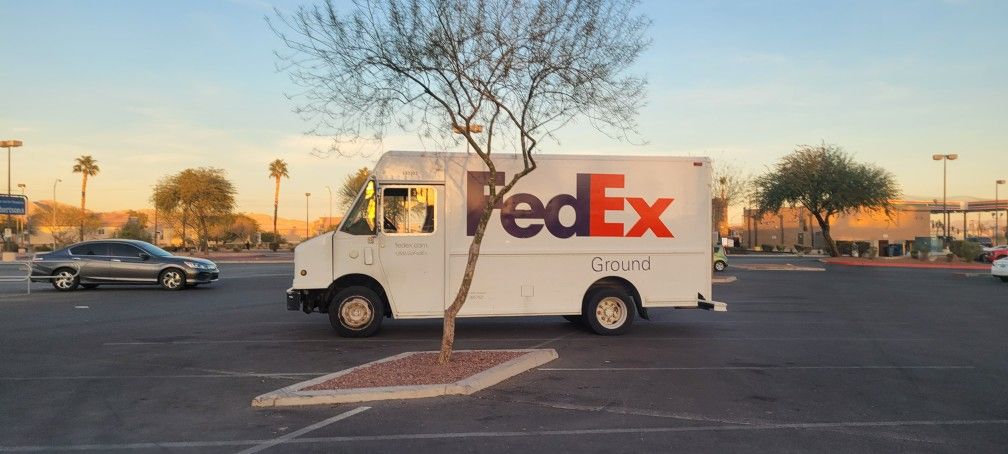 2004 Freightliner Utilimaster for Sale in Las Vegas, NV - OfferUp