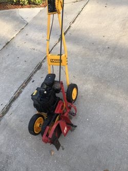 McLane Edgers 9-in Push Walk Behind Gas Lawn Edger In The