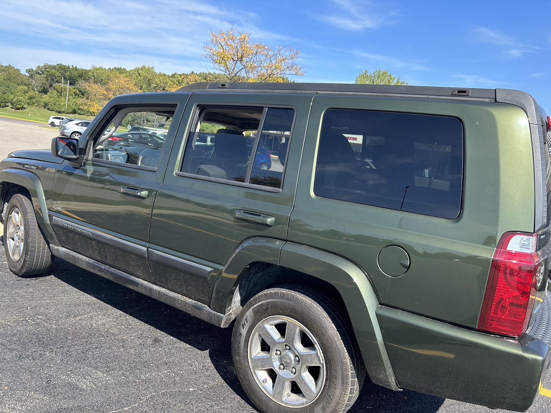 2011 Jeep Commander for Sale in West Chicago, IL - OfferUp
