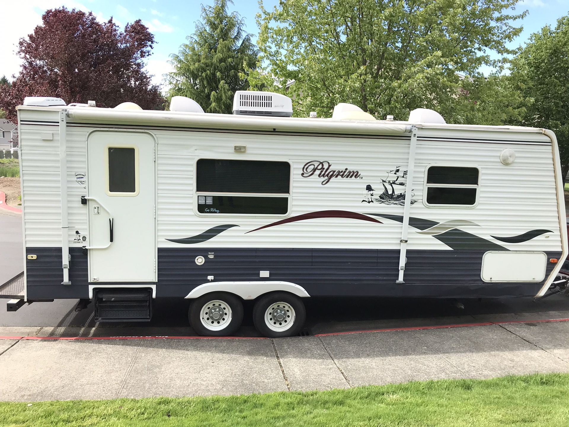 2006 237RKS Pilgrim travel trailer with slide out for Sale in BETHEL ...