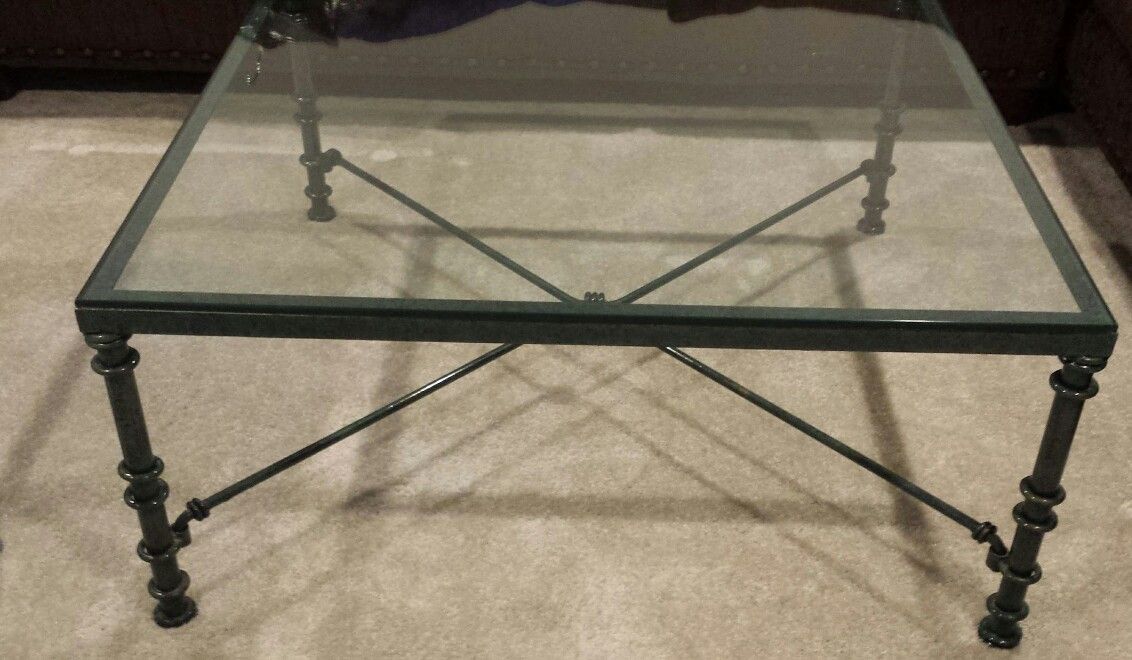 Pier One Medici Coffee Table for Sale in Glen Burnie, MD - OfferUp